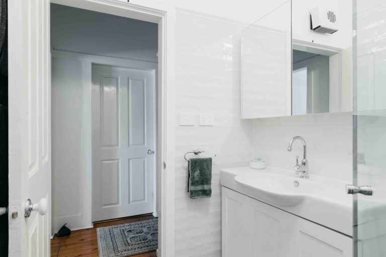 How to Design and Renovate an Accessible Bathroom in Sydney